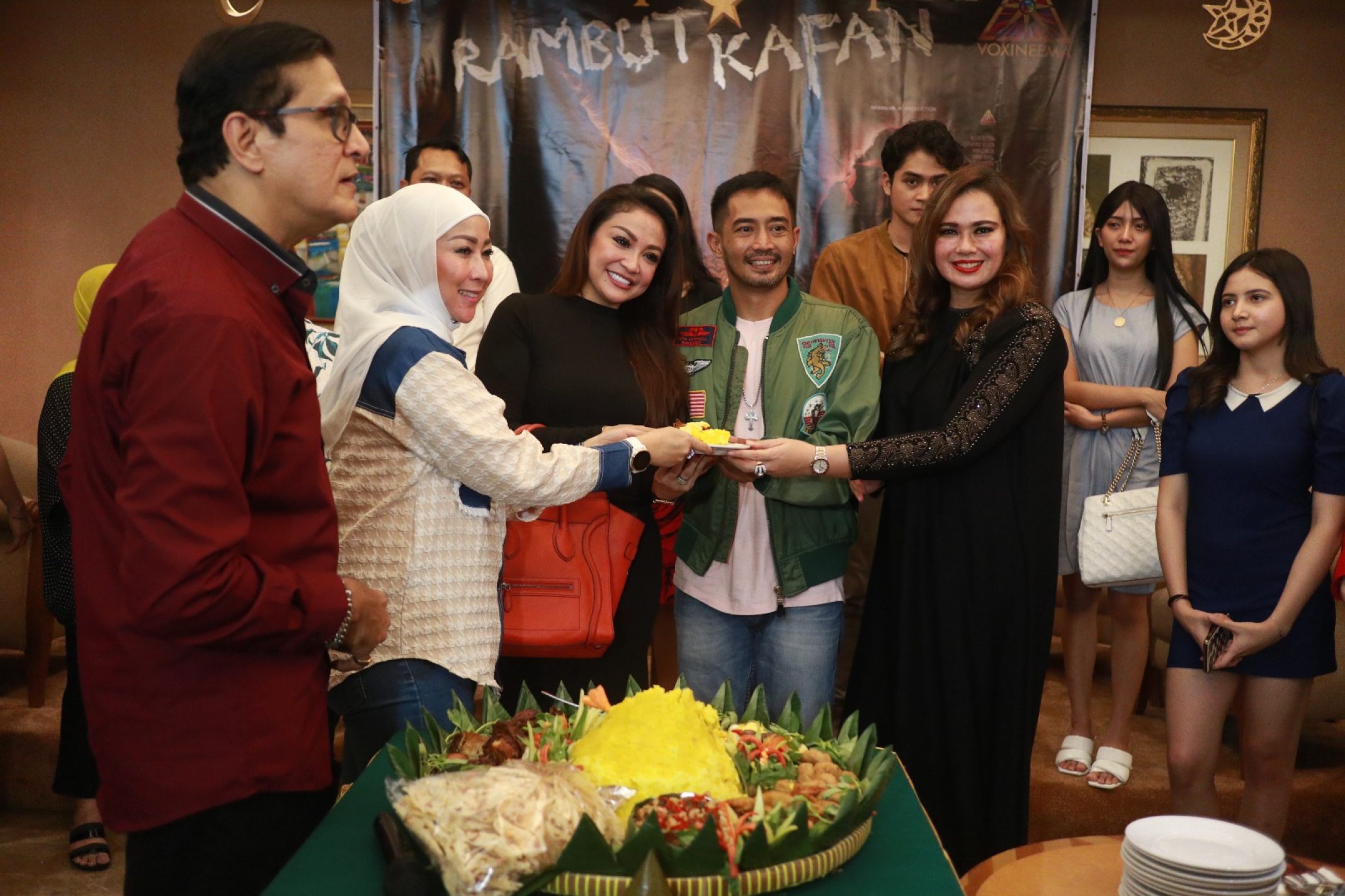 Rambut Kafan Naik Ke Film Layar Lebar - Xpose Indonesia