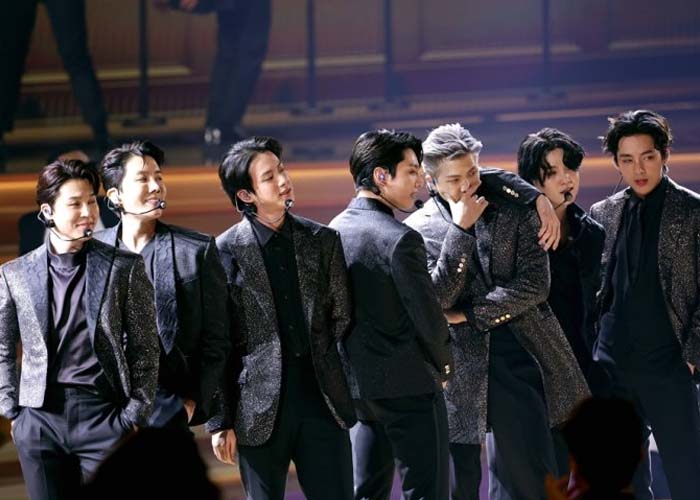 BTS Menjadi Band Korea Pertama yang Menempatkan 7 Lagu Berbahasa Korea ...