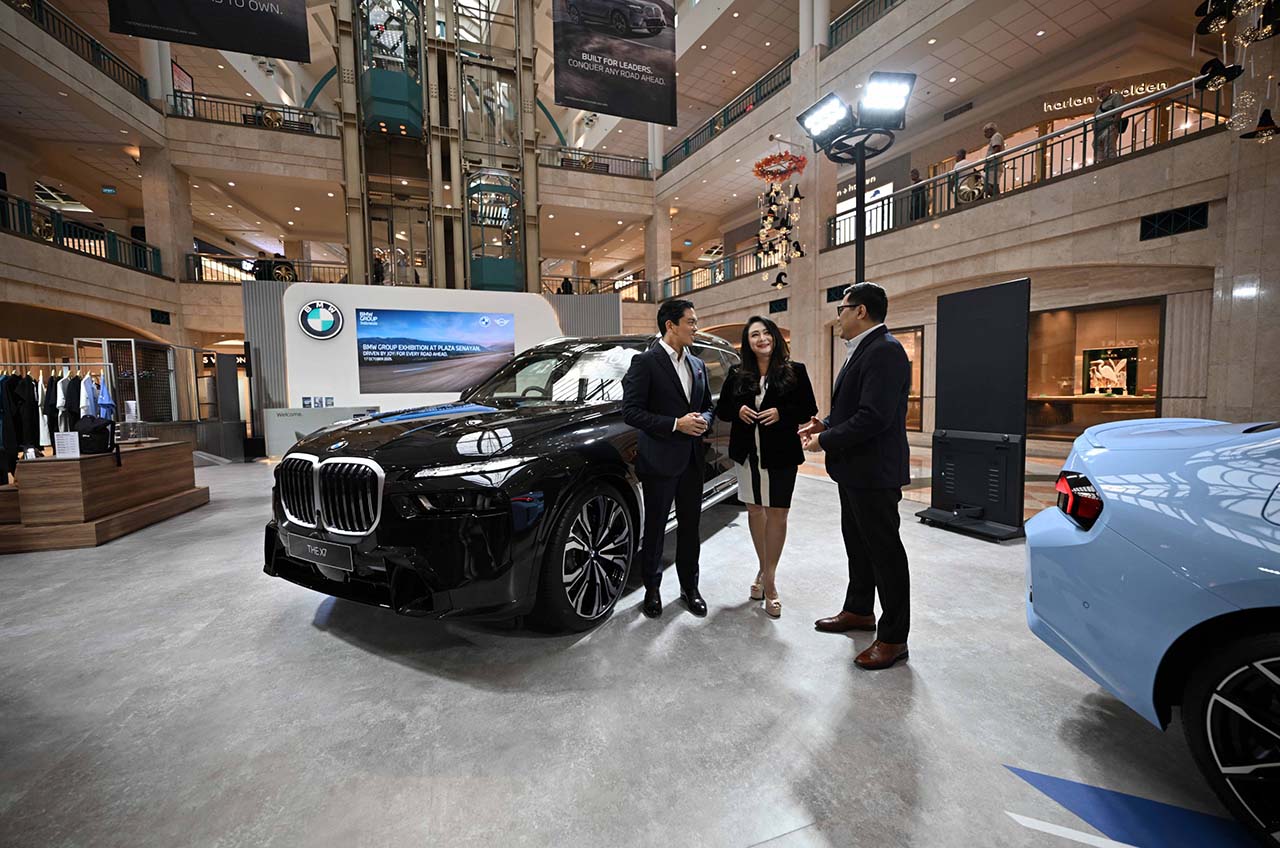 BMW Group Plaza Senayan Exhibition 2025 Tampilkan 5 Model Terbaru BMW ...